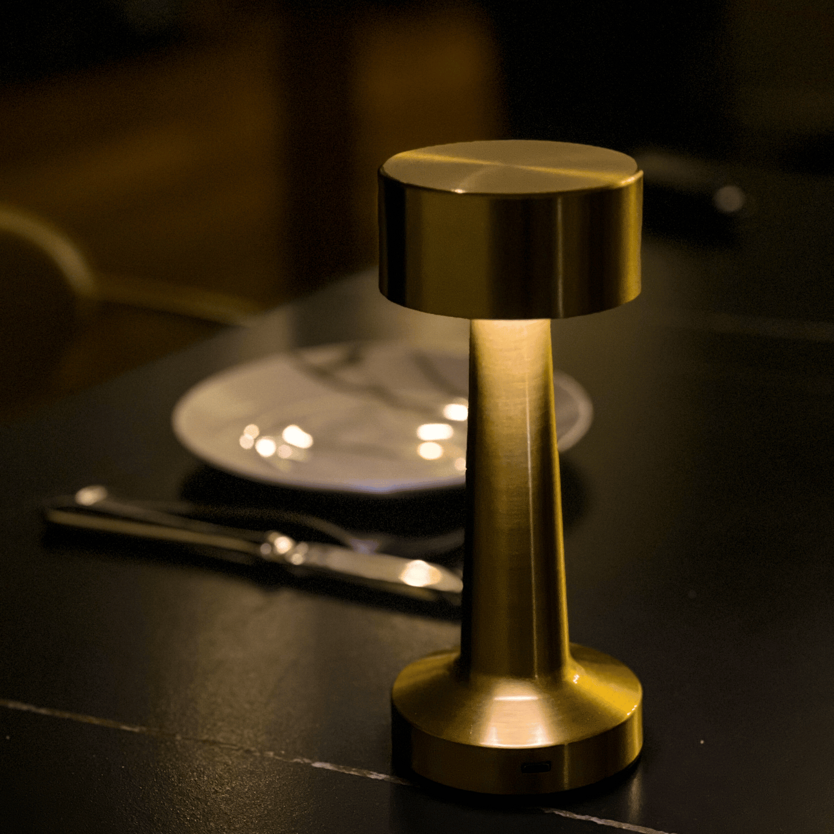 Retro Restaurant Bar Cordless Table Lamp (Gold, Silver) – Lumin Lighting