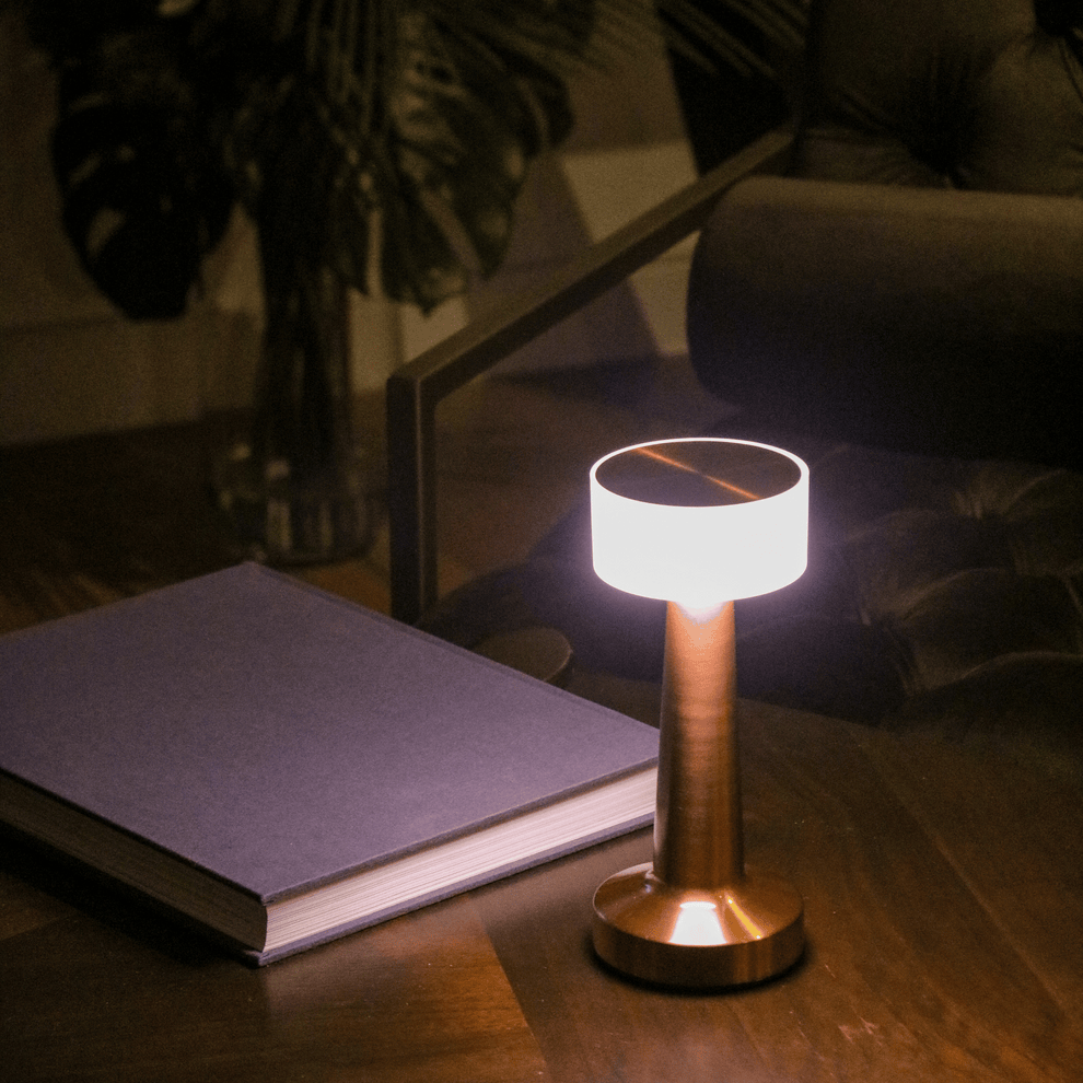 Right Light Retro Cordless Table Lamp | Lumin Lighting
